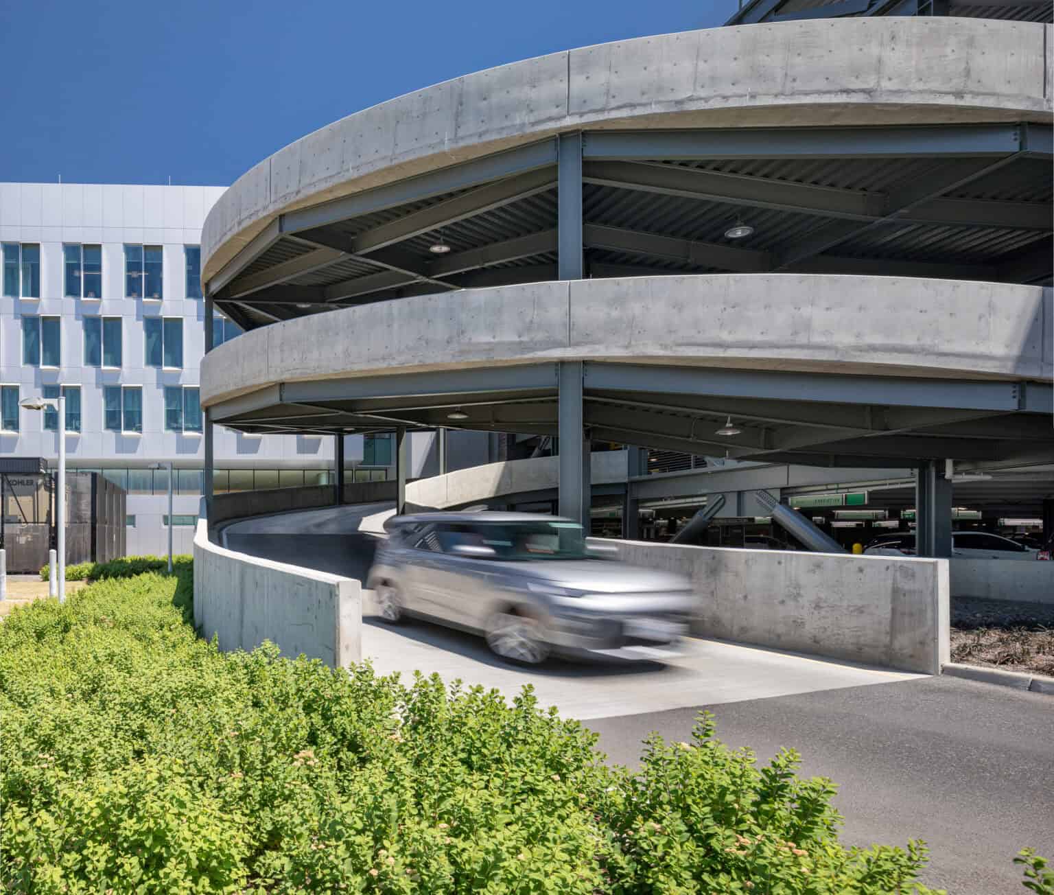 PDX – Portland International Airport - JE Dunn Construction