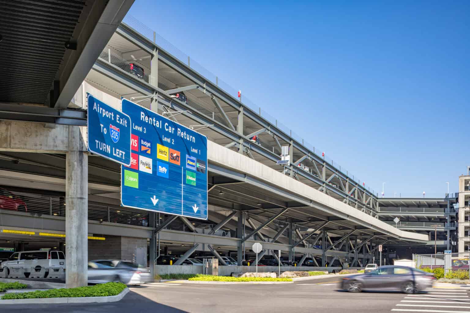 PDX – Portland International Airport - JE Dunn Construction
